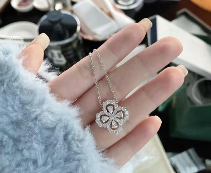 Legit Harry Winston Necklaces