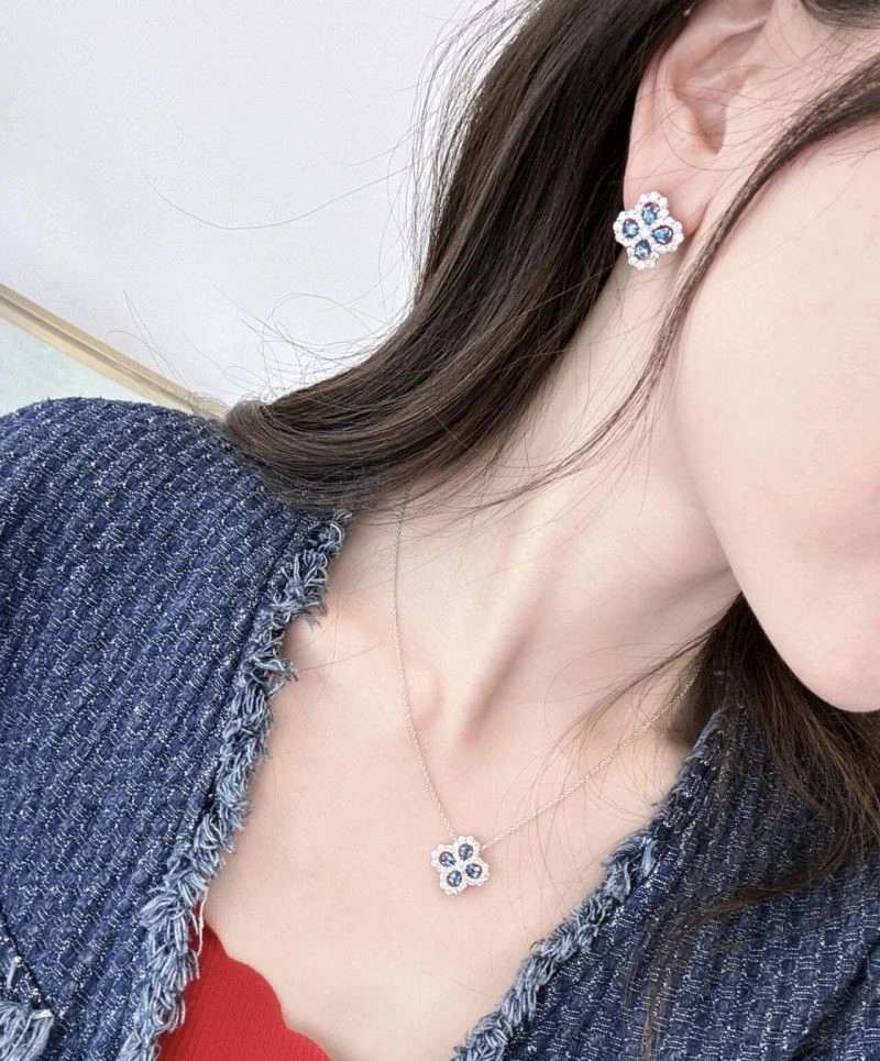 Brand-authenticated Harry Winston Necklaces