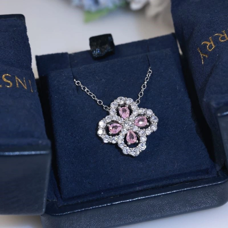 Original Harry Winston Necklaces