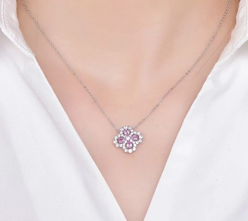 Original Harry Winston Necklaces