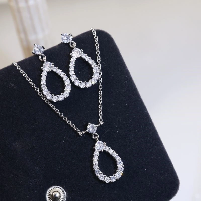 Legit Harry Winston Necklaces