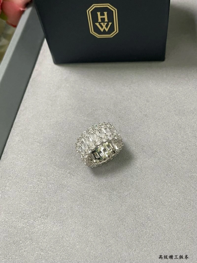 Brand-authenticated Harry Winston Rings