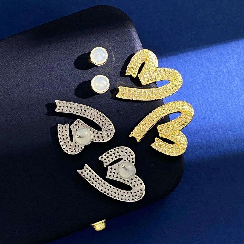 Brand-authenticated Hefang Earrings