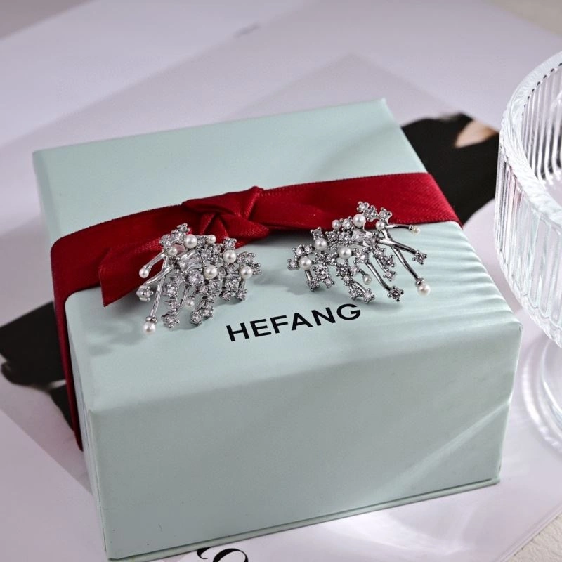Indistinguishable Hefang Earrings