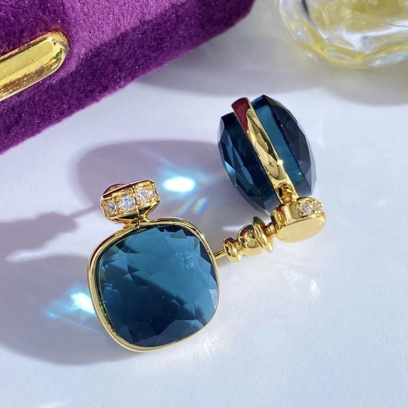 Accurate model Hefang Earrings