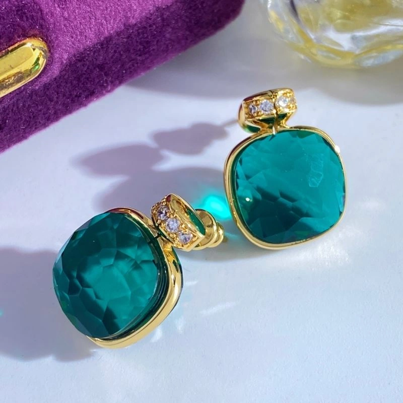 Accurate model Hefang Earrings