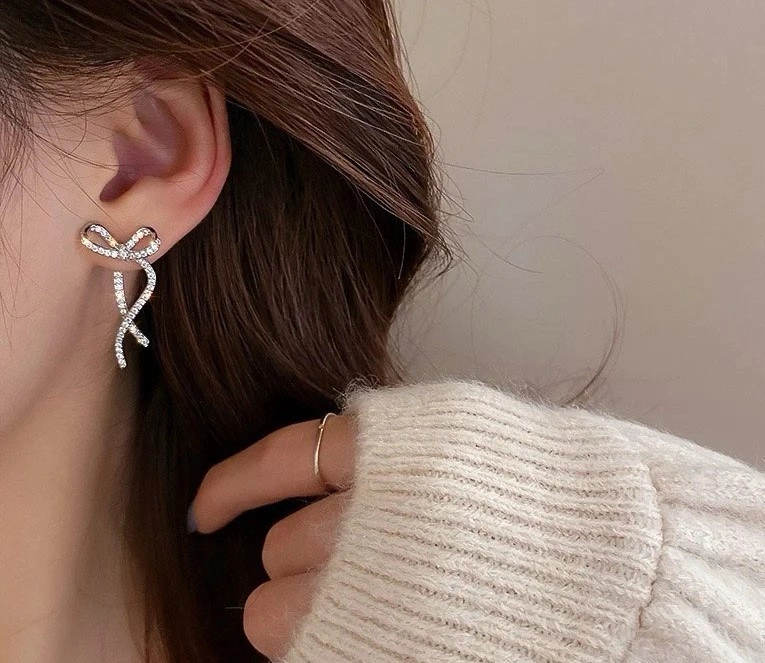 Exact replica Hefang Earrings