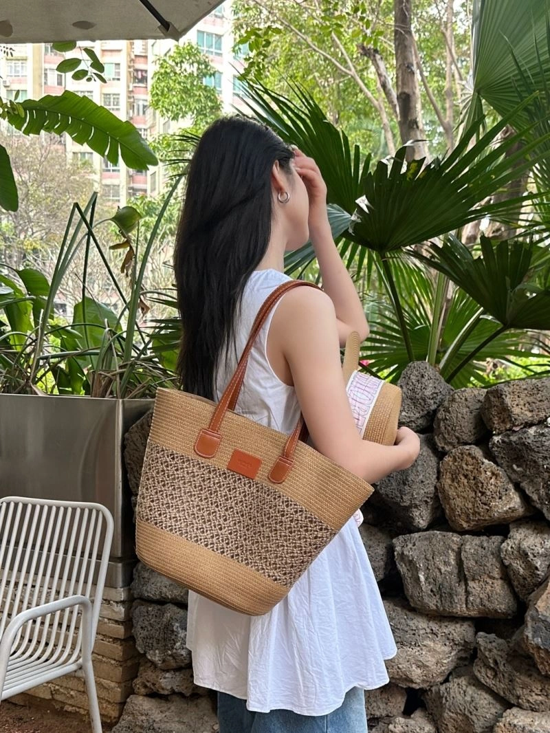 Indistinguishable Hermes Bags