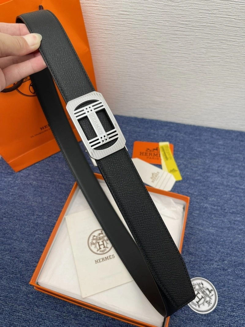 Indistinguishable Hermes Belts
