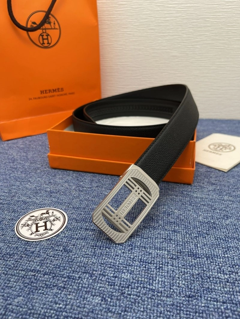 Indistinguishable Hermes Belts