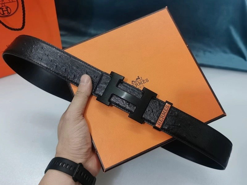 Indistinguishable Hermes Belts