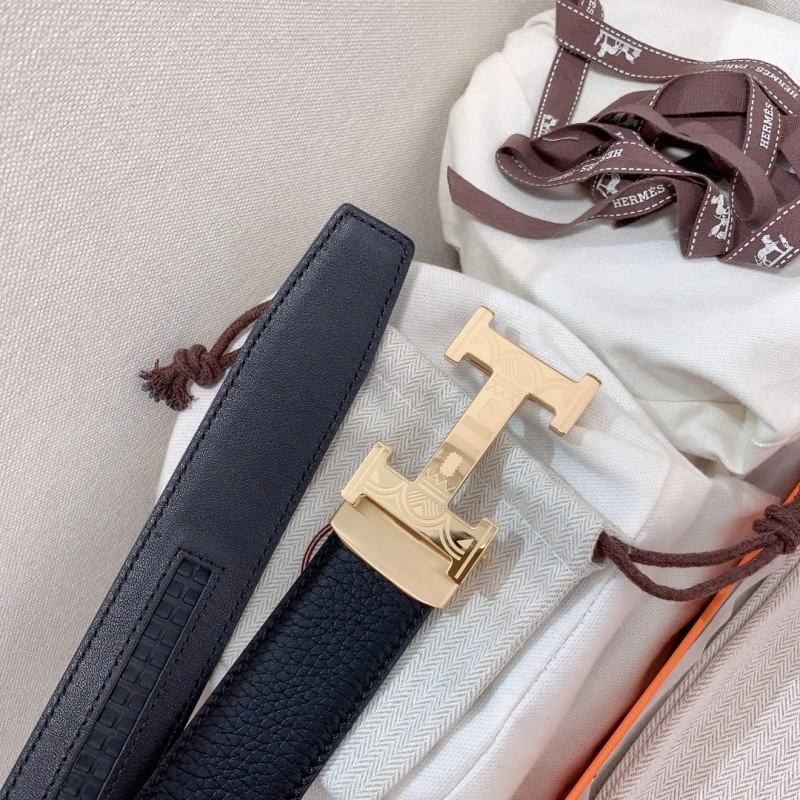 Low-cost Hermes Belts