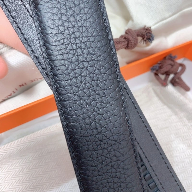 Low-cost Hermes Belts