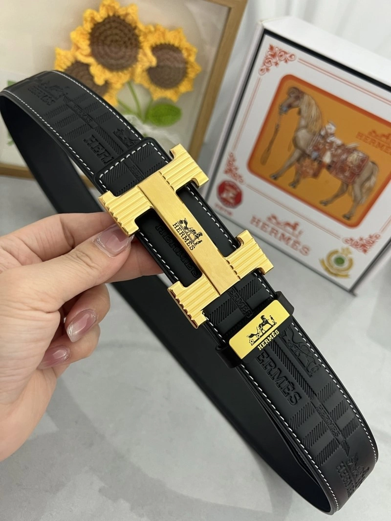 Indistinguishable Hermes Belts
