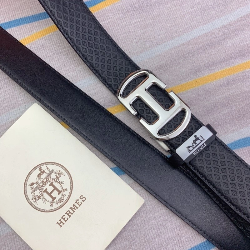 Indistinguishable Hermes Belts