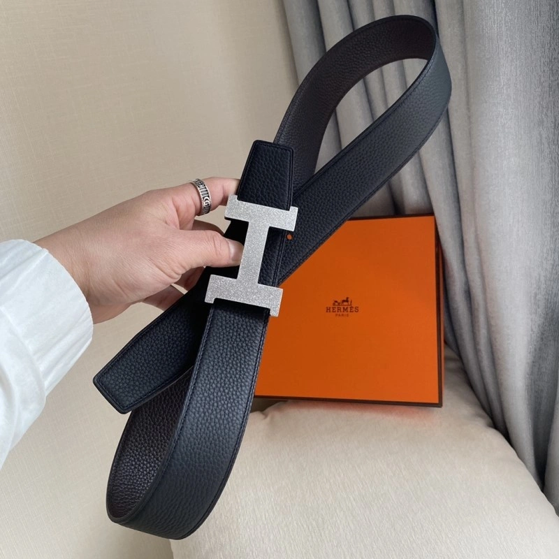 Indistinguishable Hermes Belts