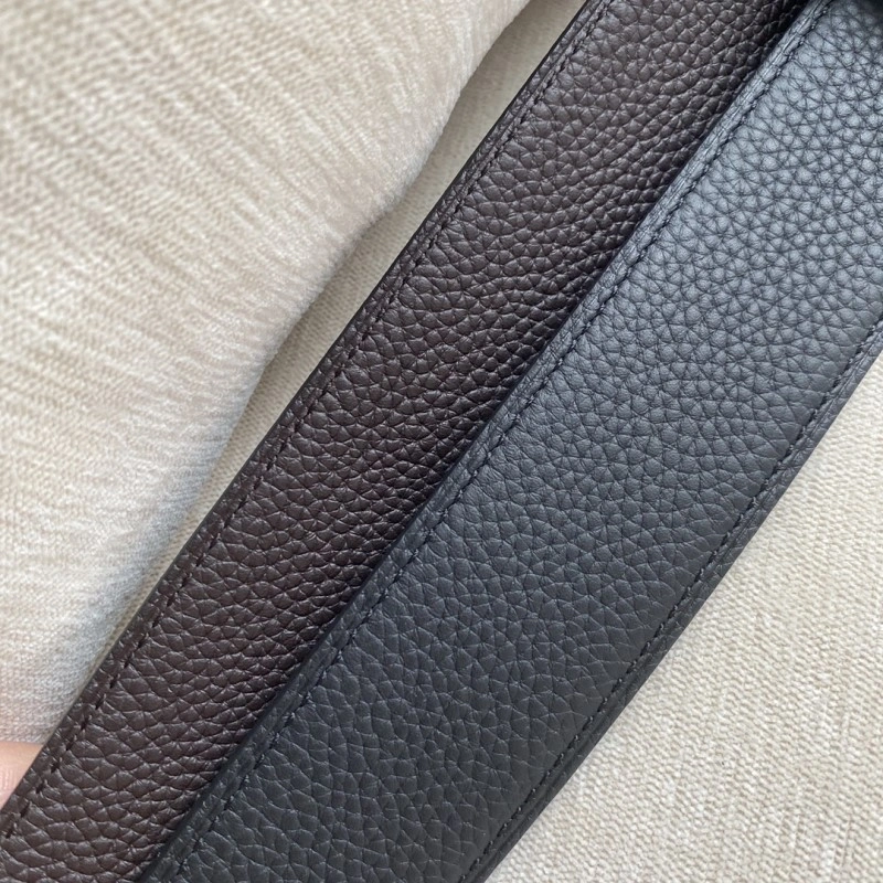 Indistinguishable Hermes Belts