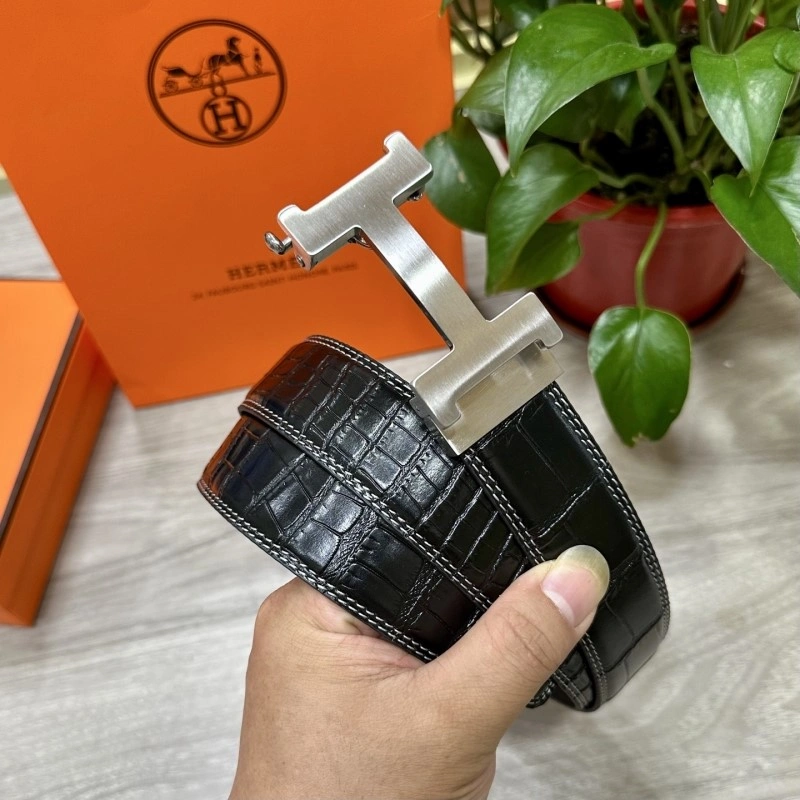 Low-cost Hermes Belts