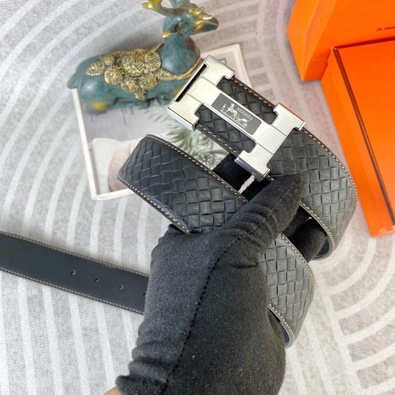 Low-cost Hermes Belts