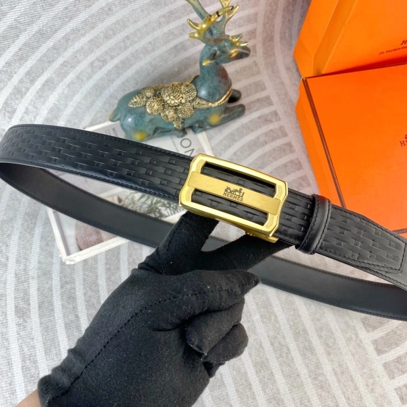 Low-cost Hermes Belts