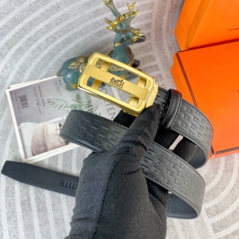 Low-cost Hermes Belts