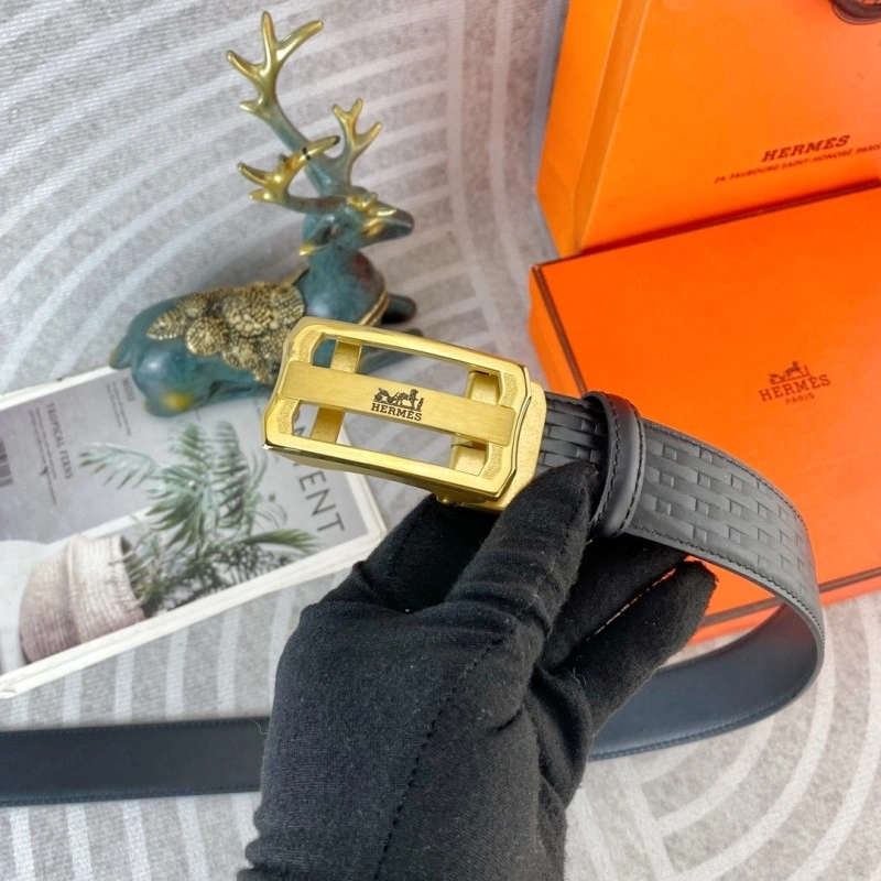Low-cost Hermes Belts
