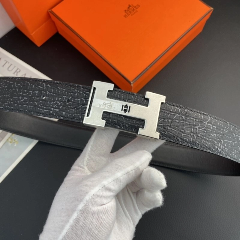 Indistinguishable Hermes Belts