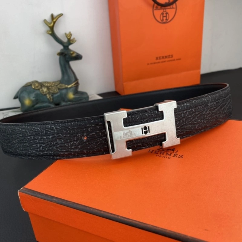 Indistinguishable Hermes Belts