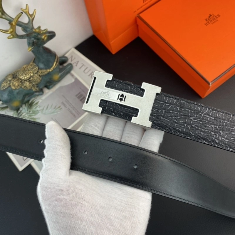Indistinguishable Hermes Belts