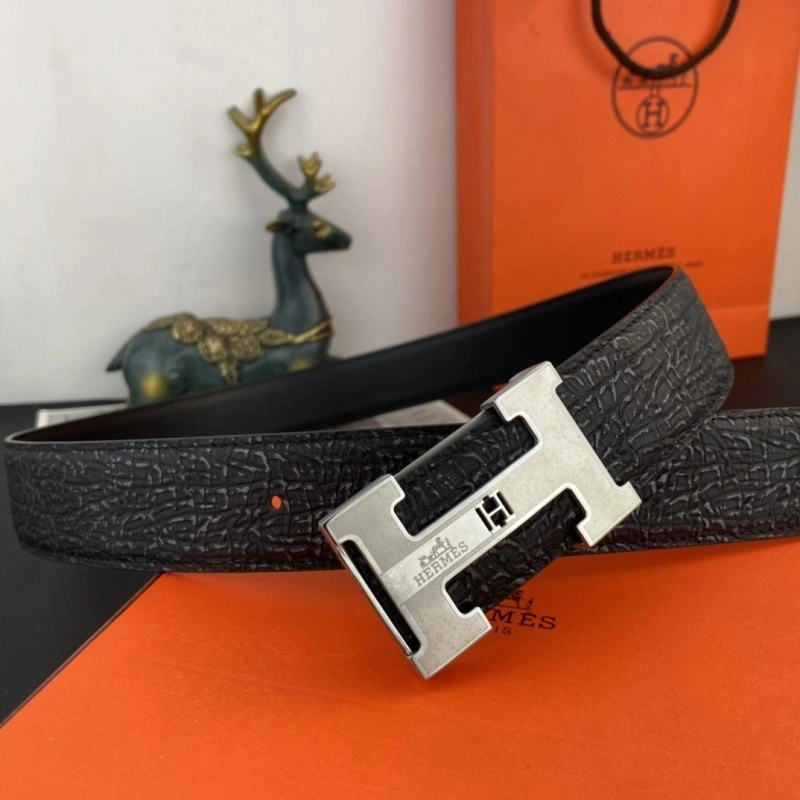 Indistinguishable Hermes Belts