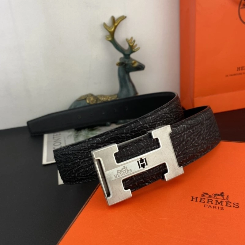 Indistinguishable Hermes Belts