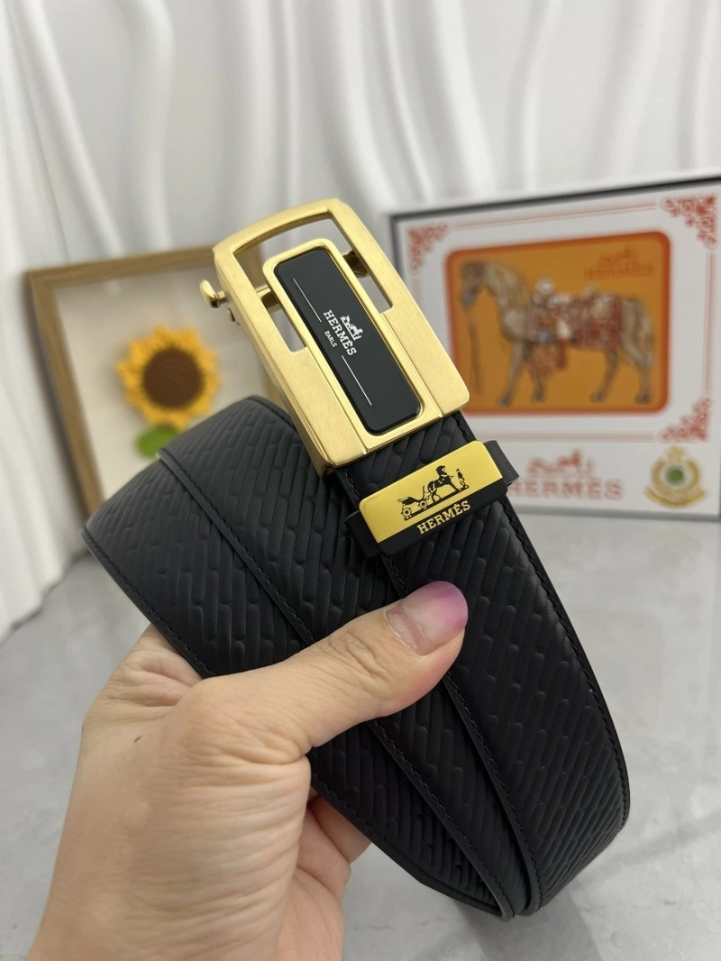 Indistinguishable Hermes Belts