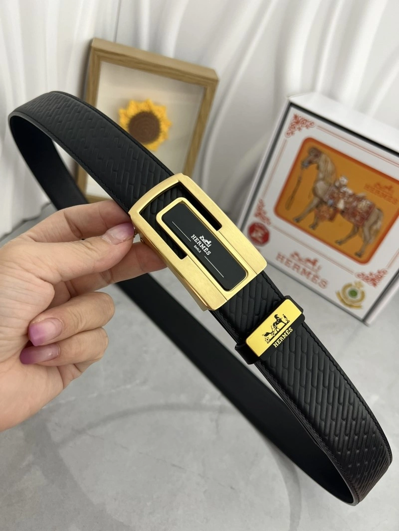 Indistinguishable Hermes Belts