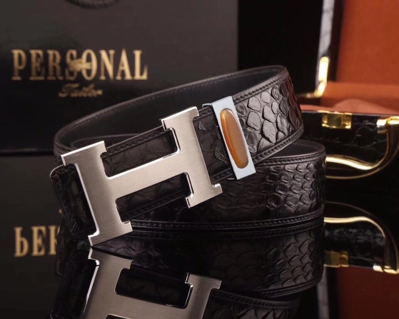 Indistinguishable Hermes Belts