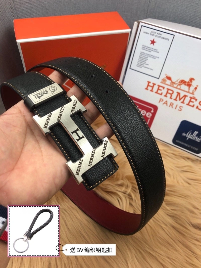 Indistinguishable Hermes Belts