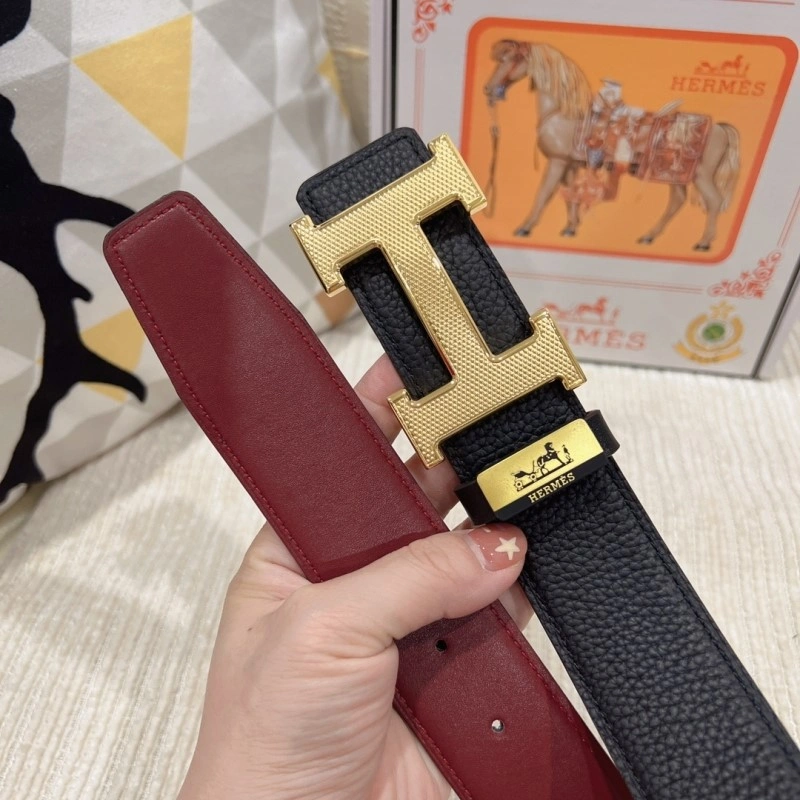 Indistinguishable Hermes Belts