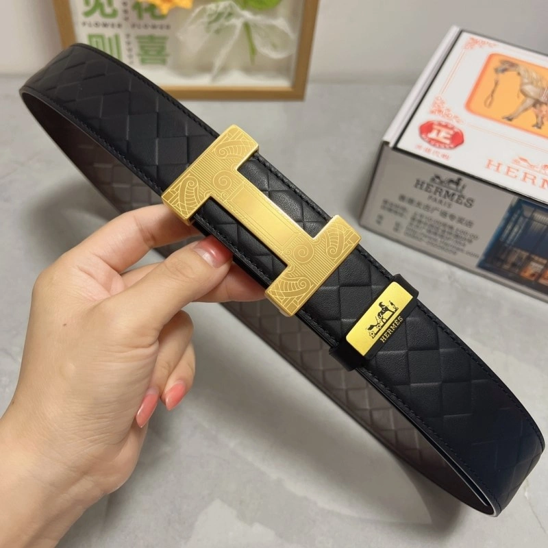 Indistinguishable Hermes Belts