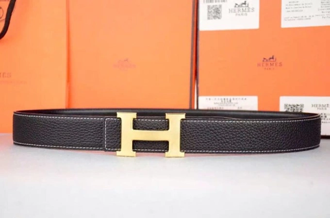 Indistinguishable Hermes Belts
