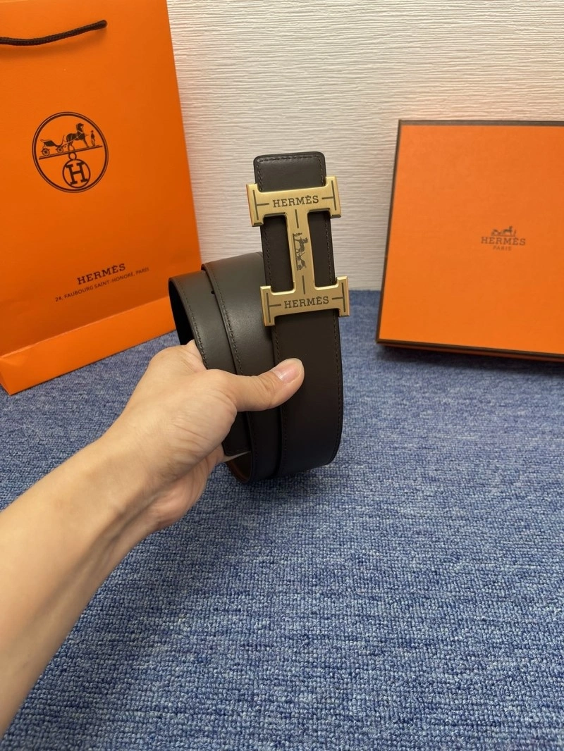 Low-cost Hermes Belts