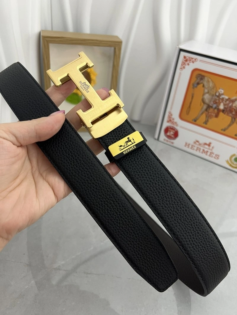 Indistinguishable Hermes Belts