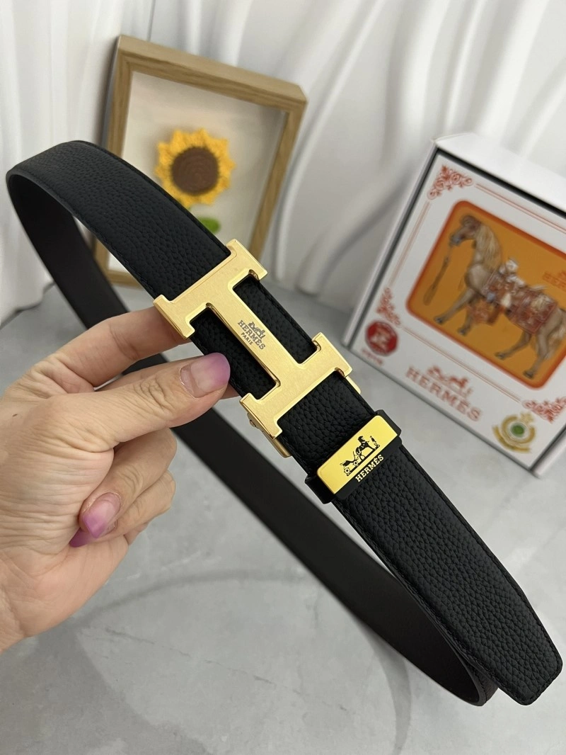 Indistinguishable Hermes Belts