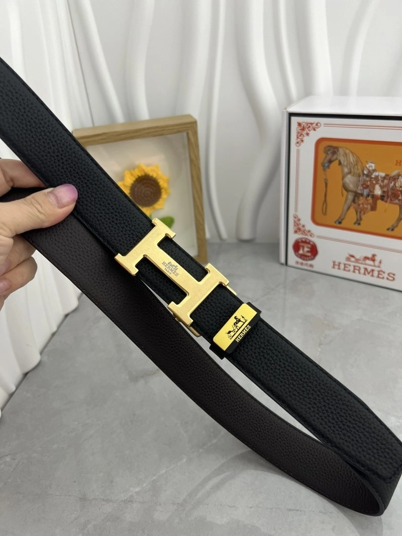 Indistinguishable Hermes Belts
