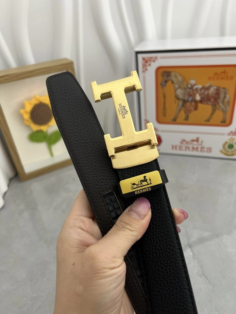 Indistinguishable Hermes Belts