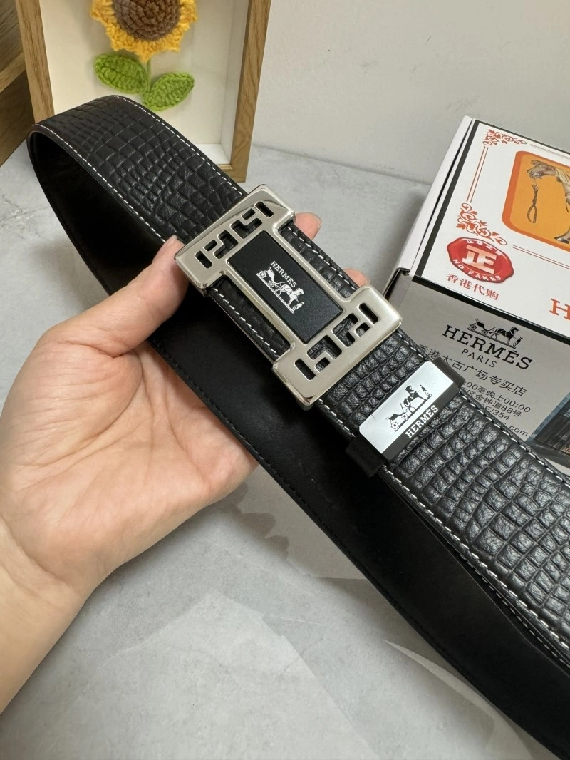 Low-cost Hermes Belts