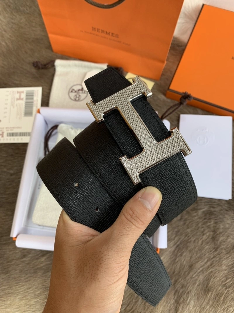 Indistinguishable Hermes Belts