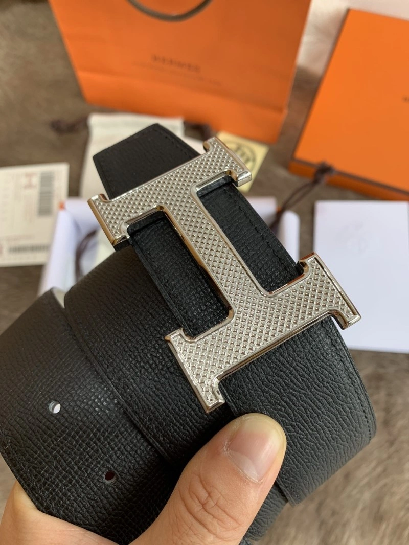 Indistinguishable Hermes Belts