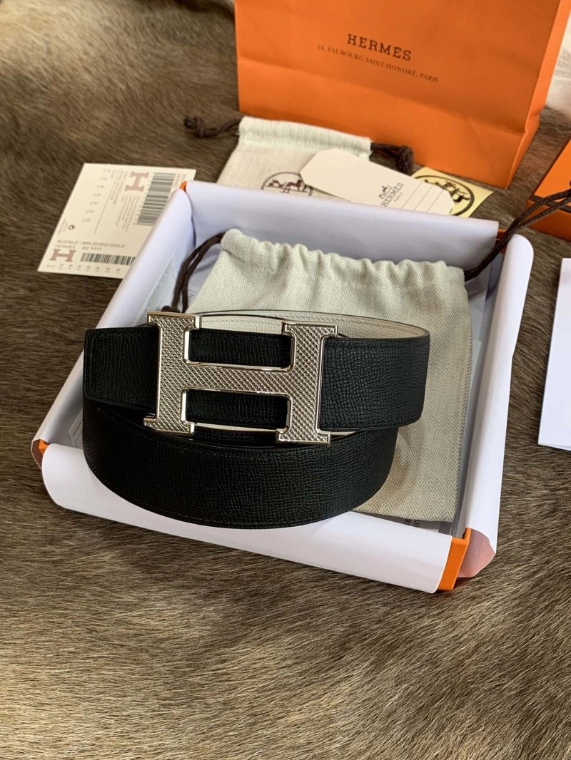Indistinguishable Hermes Belts