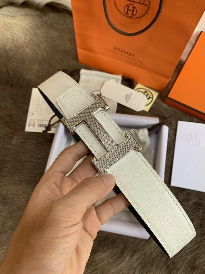 Indistinguishable Hermes Belts