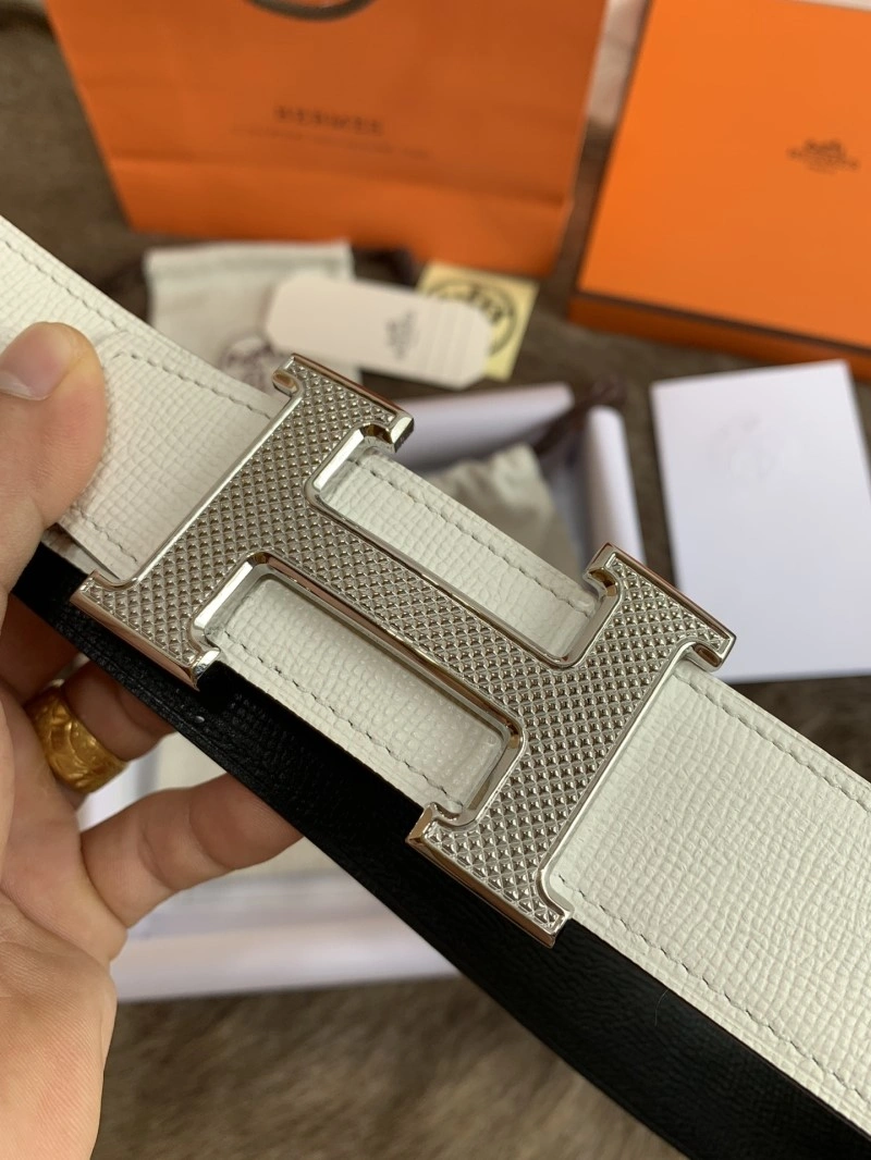 Indistinguishable Hermes Belts