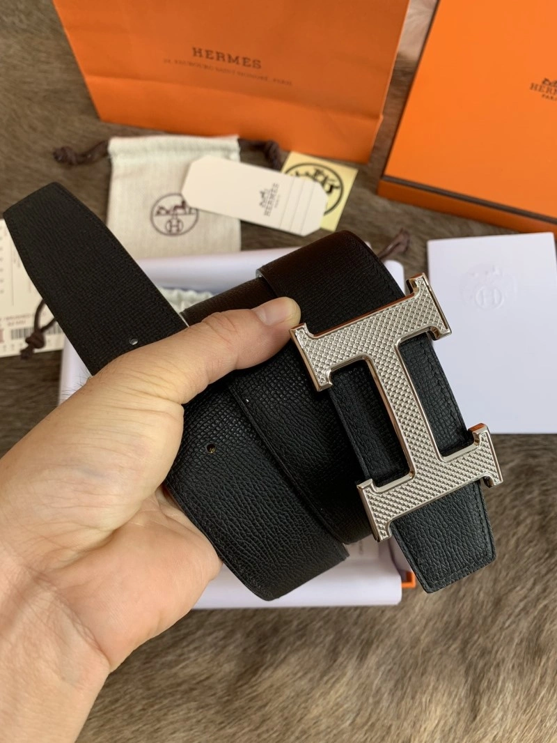 Indistinguishable Hermes Belts
